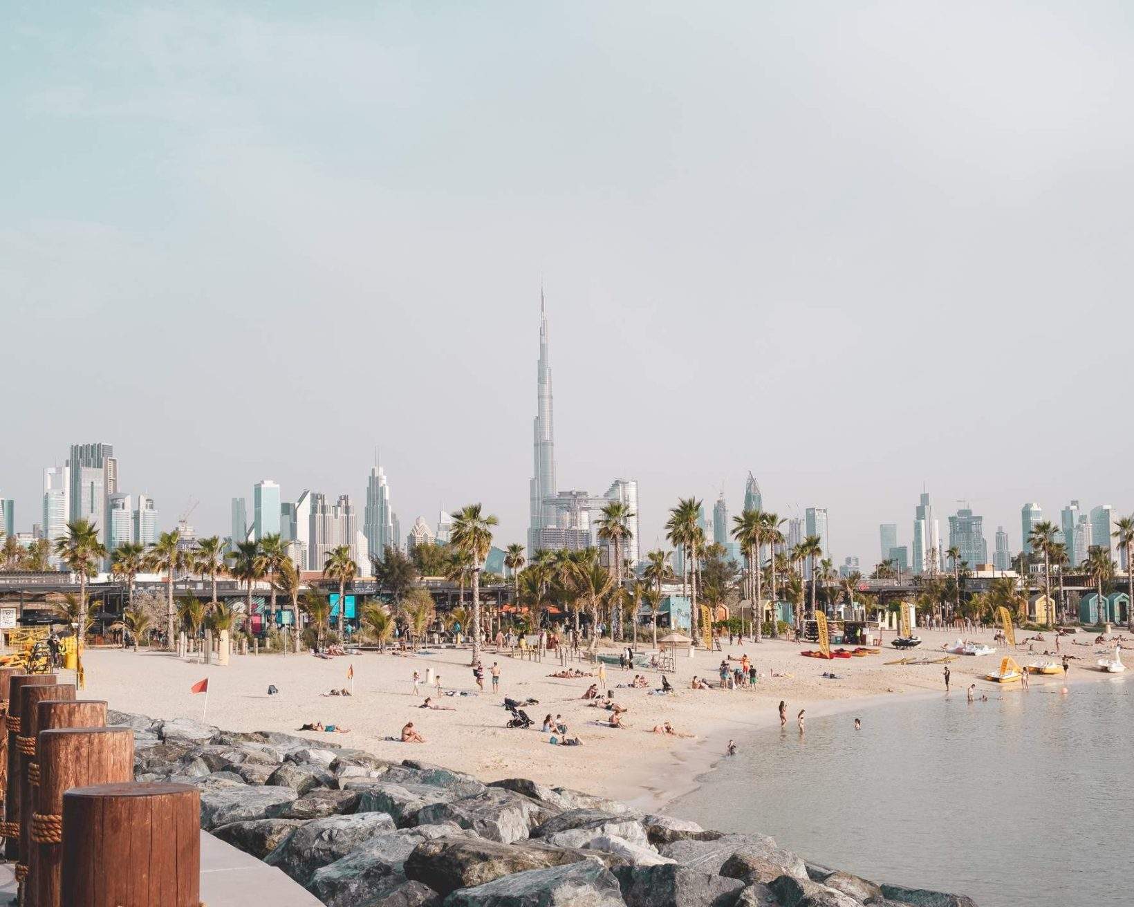 Entdecke die schönsten öffentlichen strände in Dubai | momondo