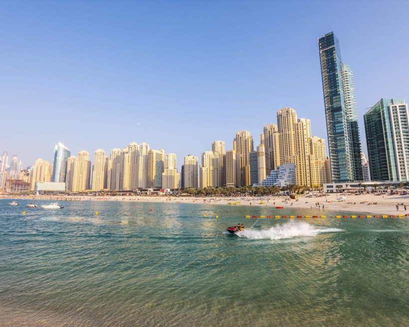 Entdecke die schönsten öffentlichen strände in Dubai | momondo